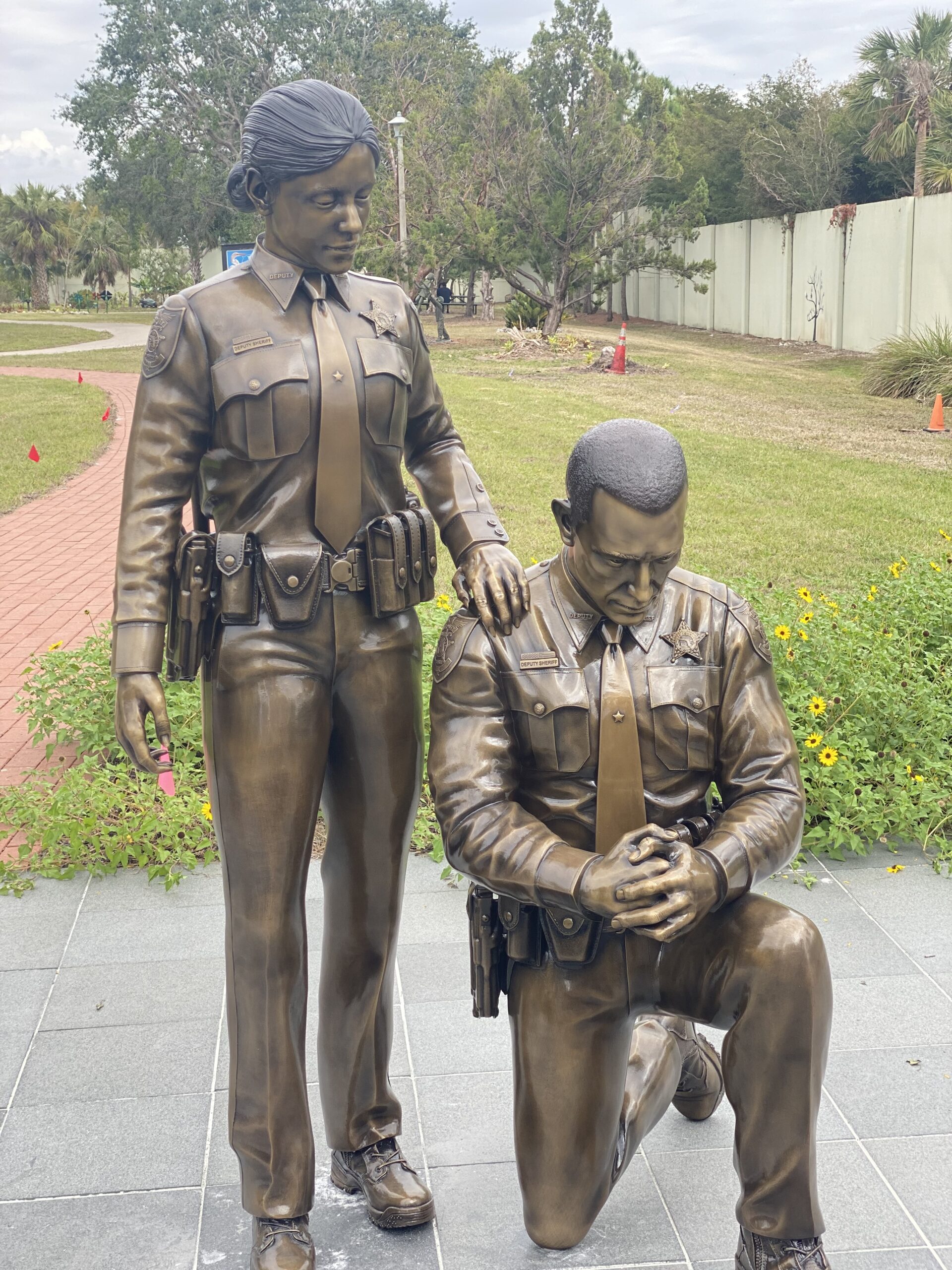 Lee County Deputy Sheriff Memorial | Brodin Studio Inc.