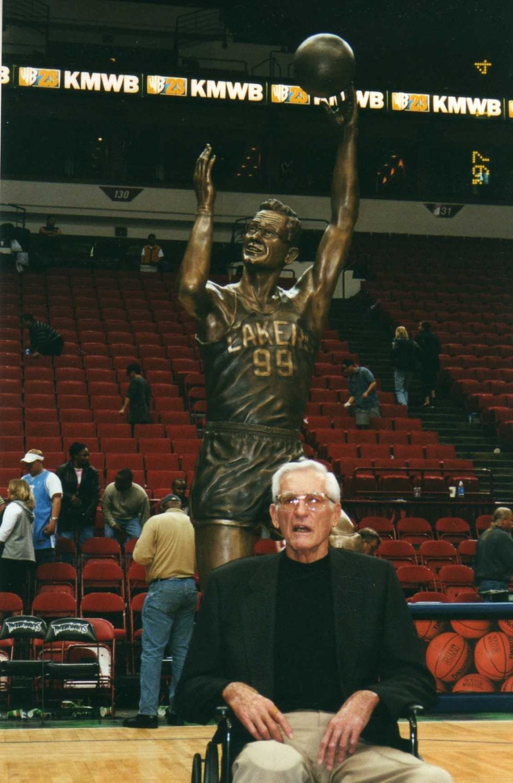 George Mikan Statue | Brodin Studio Inc.